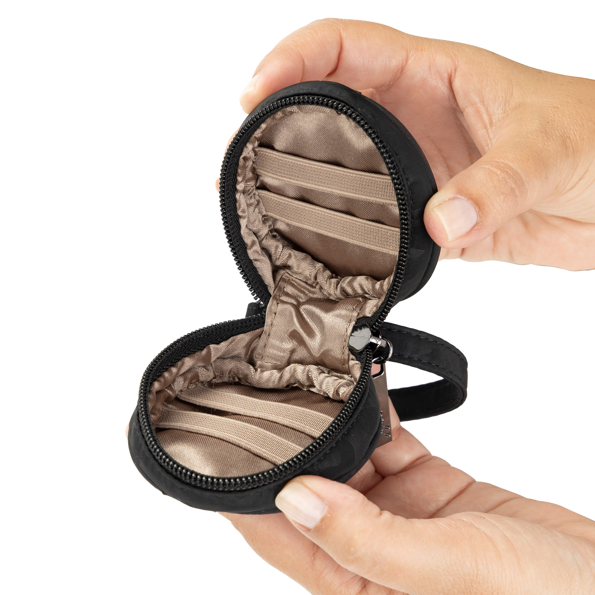Ju-Ju-Be Paci Pod - Catwalk Black MBoss